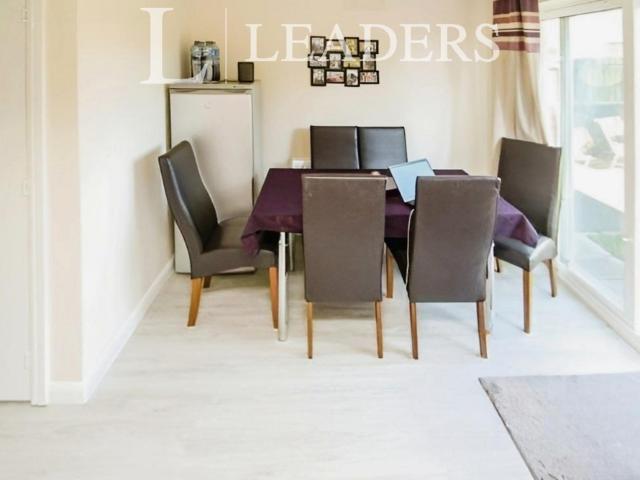 1 bedroom semi detached house to rent