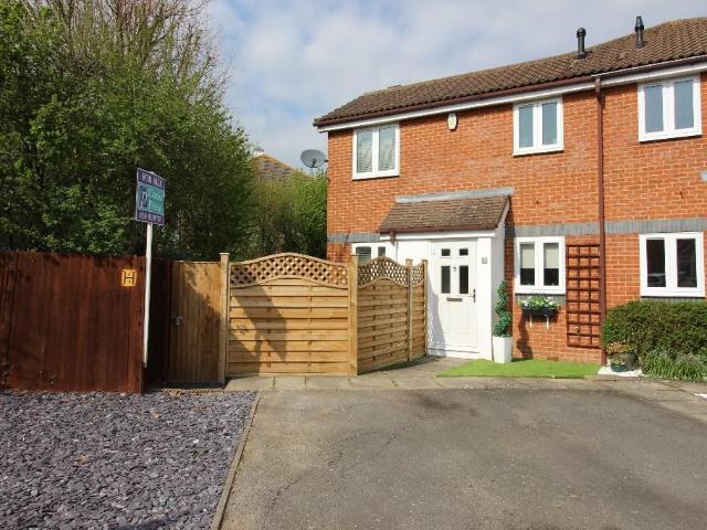1 bedroom semi detached house to rent