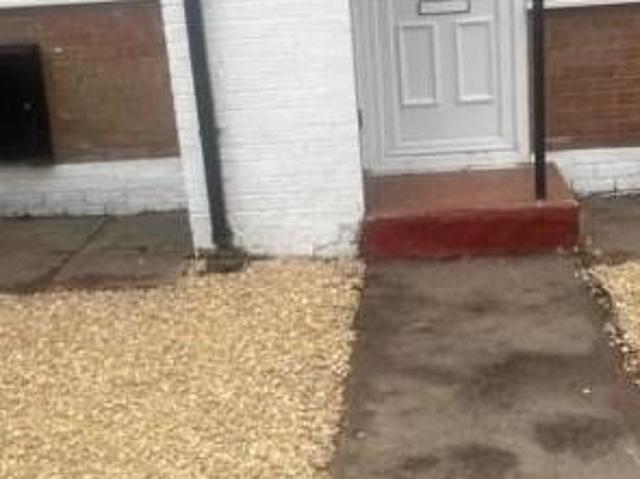 1 bedroom semi detached house to rent