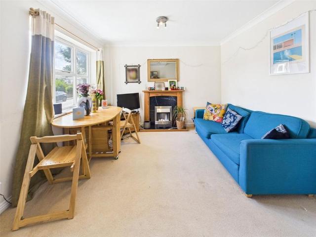1 bedroom semi detached house to rent