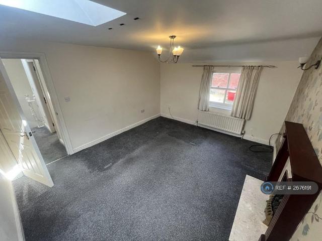 1 bedroom semi detached house to rent