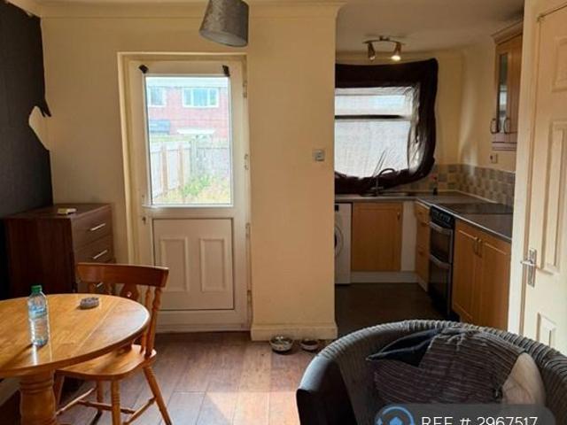 1 bedroom semi detached house to rent