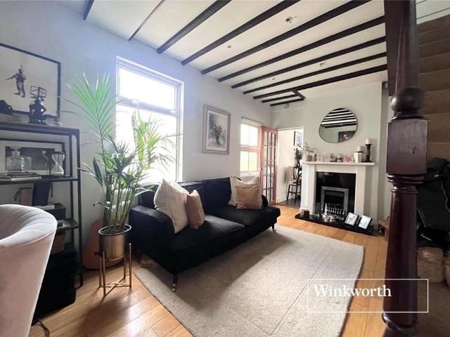 1 bedroom semi detached house to rent