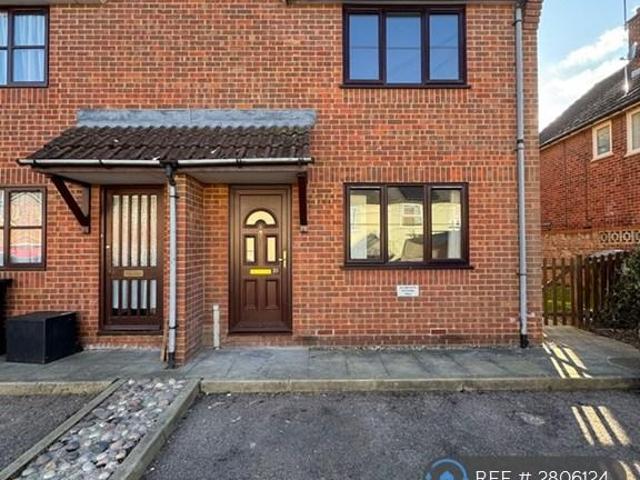 1 bedroom semi detached house to rent