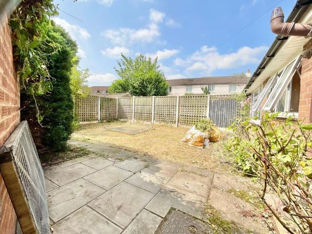 1 bedroom semi detached house to rent
