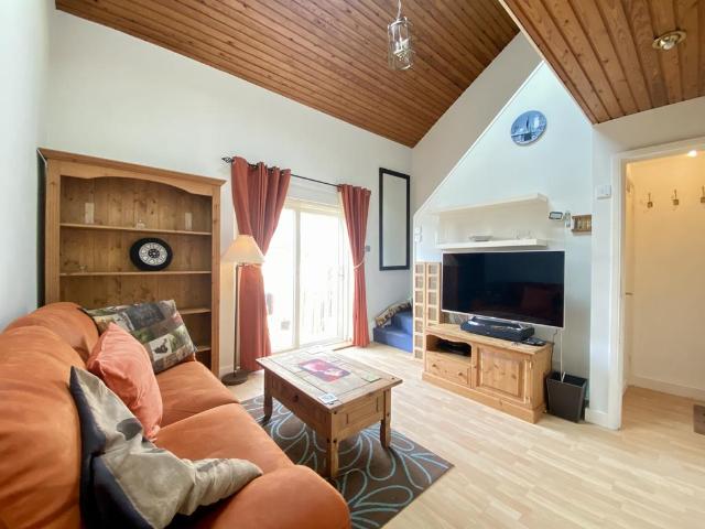 1 bedroom semi detached house to rent