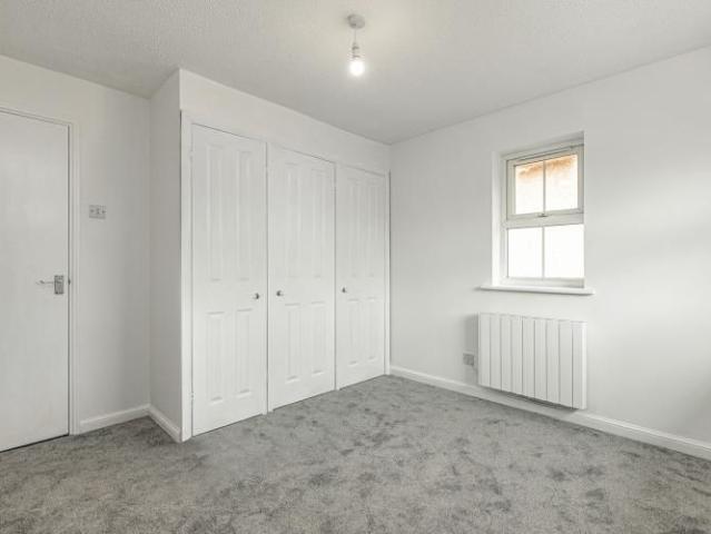 1 bedroom semi detached house to rent