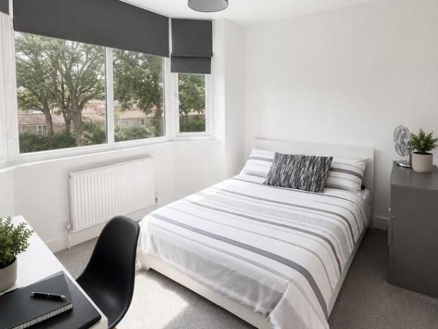 1 bedroom semi detached house to rent