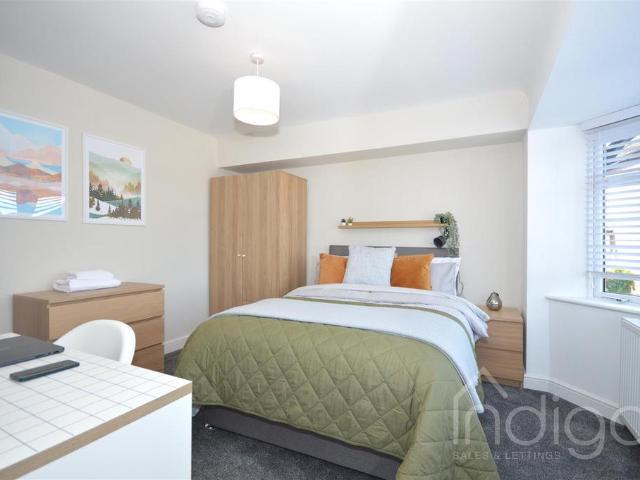 1 bedroom semi detached house to rent