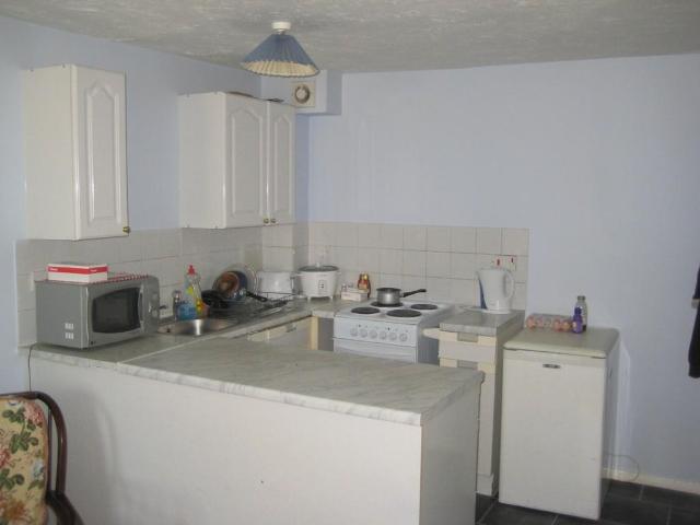 1 bedroom semi detached house to rent