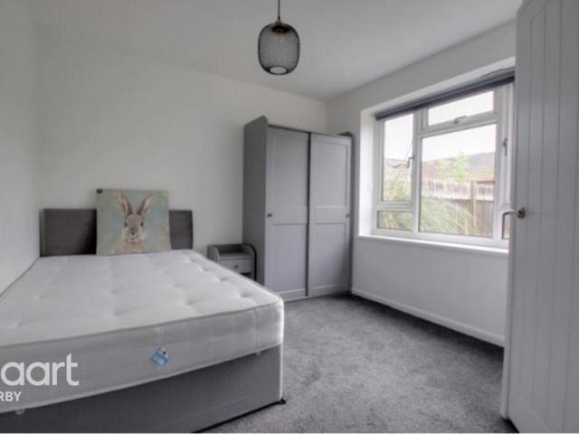 1 bedroom semi detached house to rent