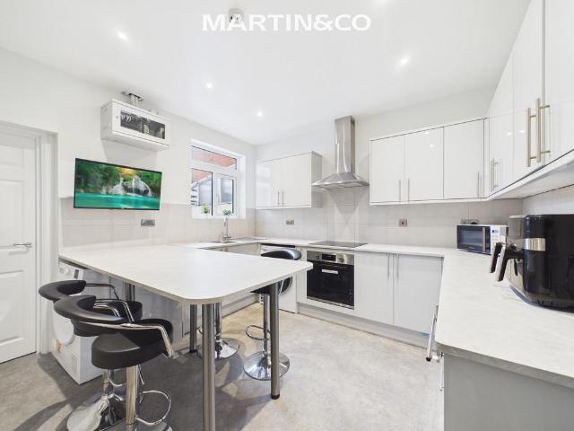 1 bedroom semi detached house to rent