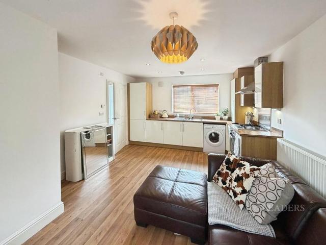 1 bedroom semi detached house to rent