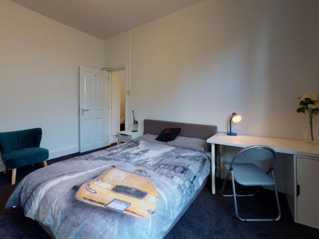 1 bedroom semi detached house to rent