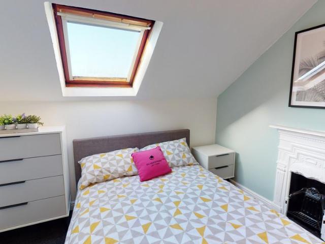1 bedroom semi detached house to rent