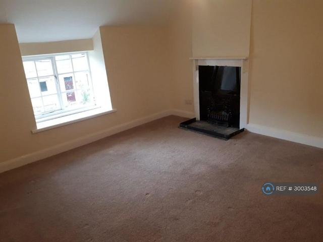 1 bedroom semi detached house to rent