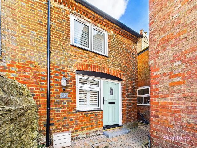 1 bedroom semi detached house to rent