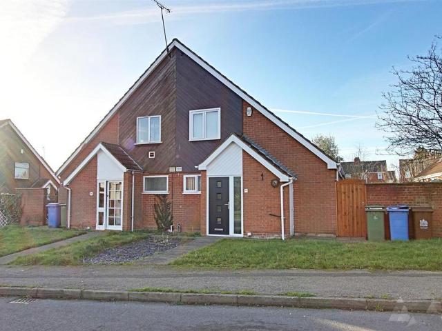 1 bedroom semi detached house to rent