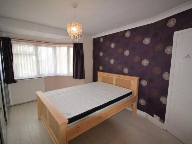 1 bedroom semi detached house to rent