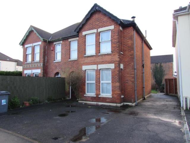 1 bedroom semi detached house to rent