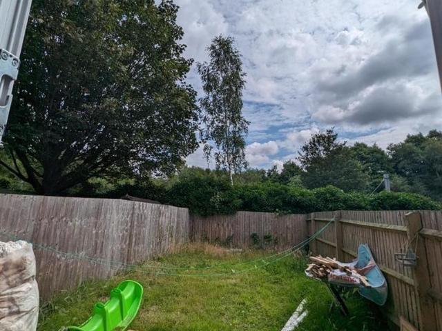 1 bedroom semi detached house to rent