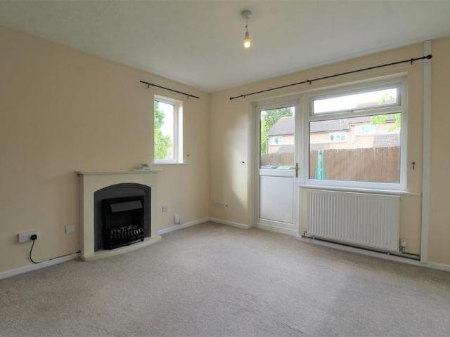 1 bedroom semi detached house to rent