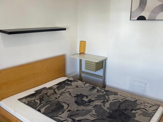 1 bedroom semi detached house to rent