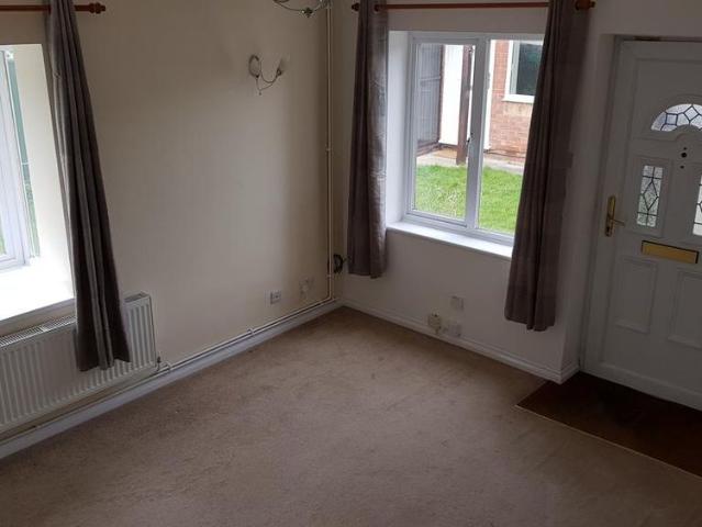 1 bedroom semi detached house to rent