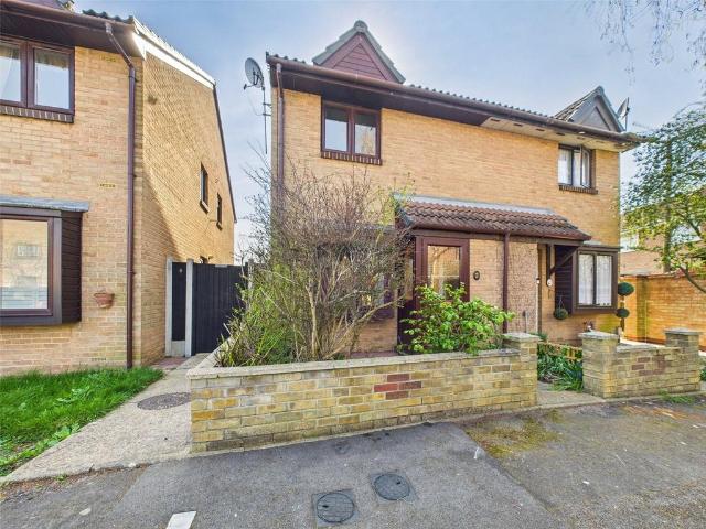1 bedroom semi detached house to rent