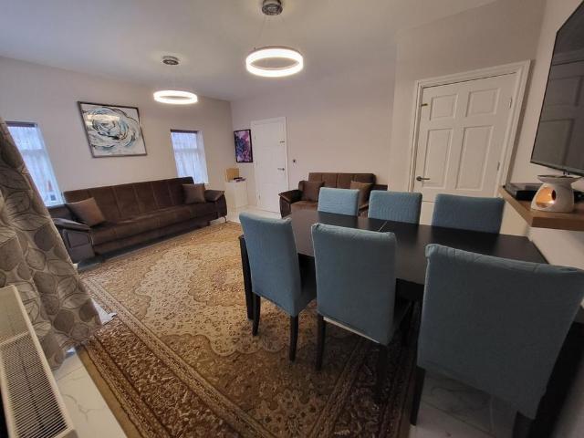 1 bedroom semi detached house to rent