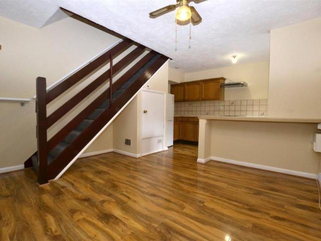 1 bedroom semi detached house to rent
