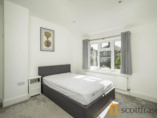 1 bedroom semi detached house to rent