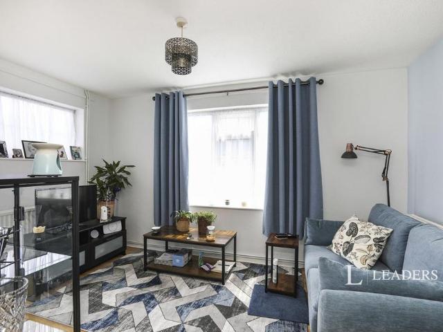 1 bedroom semi detached house to rent