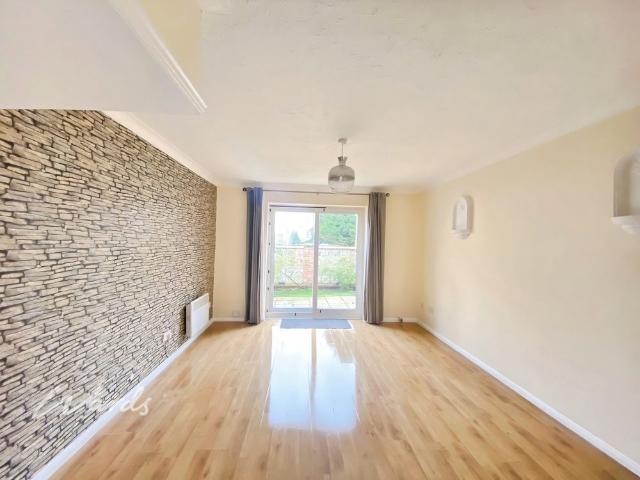 1 bedroom semi detached house to rent