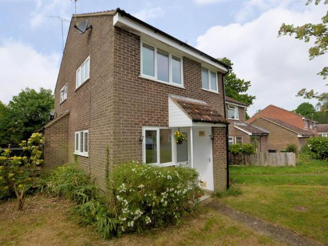1 bedroom semi detached house to rent