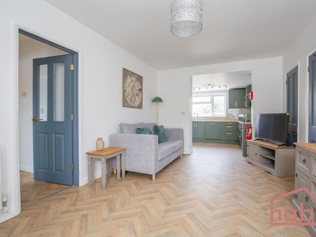 1 bedroom semi detached house to rent