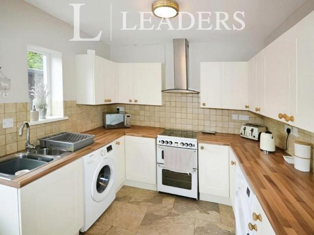 1 bedroom semi detached house to rent