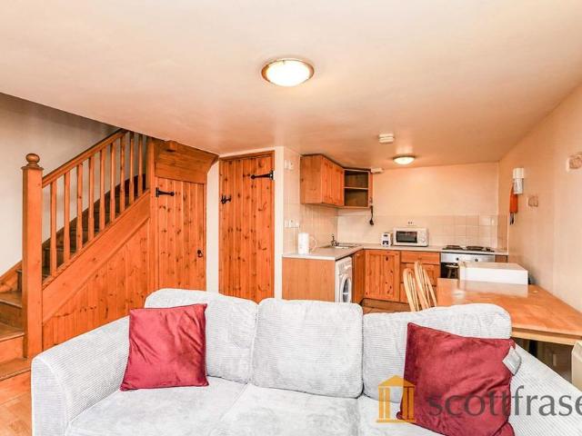 1 bedroom semi detached house to rent