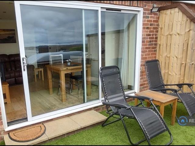 1 bedroom semi detached house to rent