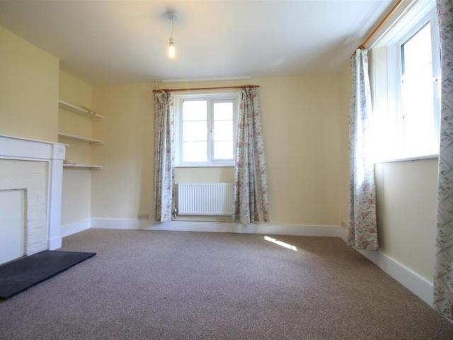 1 bedroom semi detached house to rent