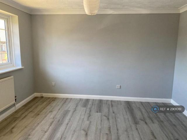 1 bedroom semi detached house to rent