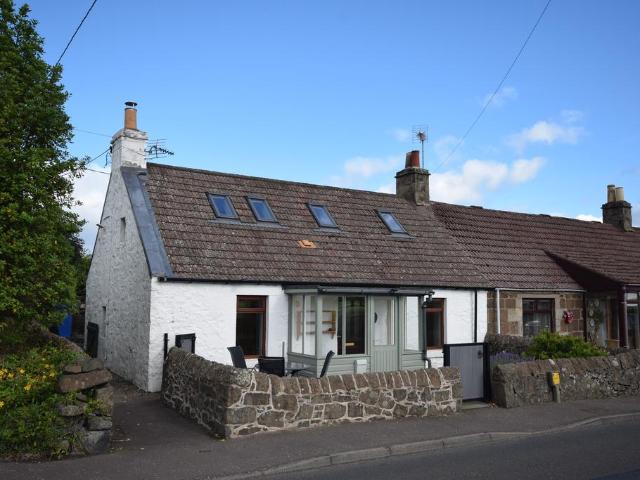 1 bedroom semi detached house to rent
