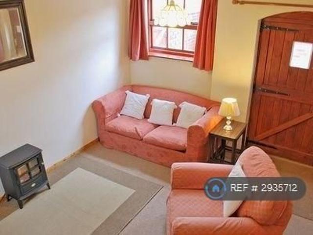1 bedroom semi detached house to rent