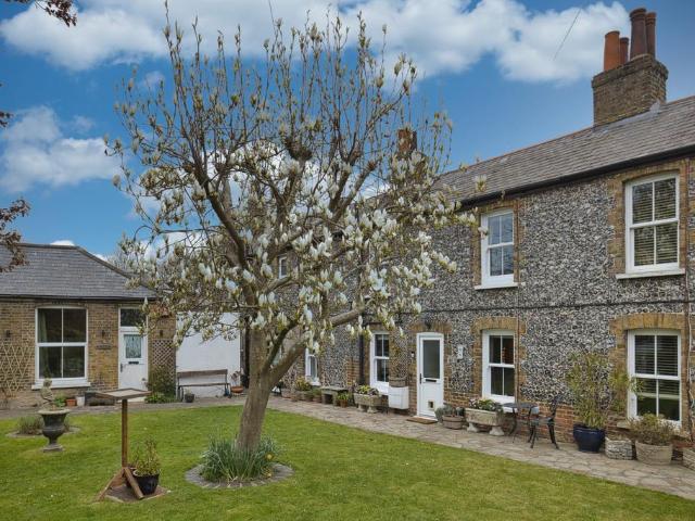 1 bedroom terraced house for sale