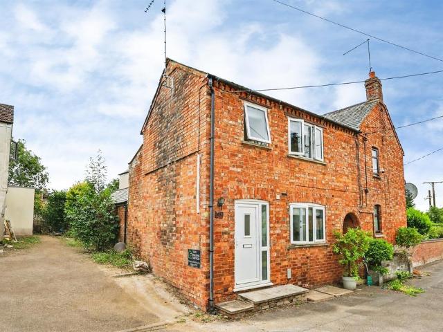 1 bedroom semi detached house for sale