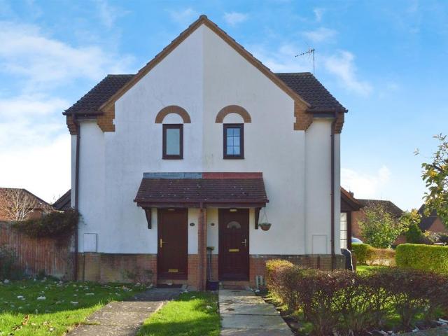1 bedroom semi detached house for sale