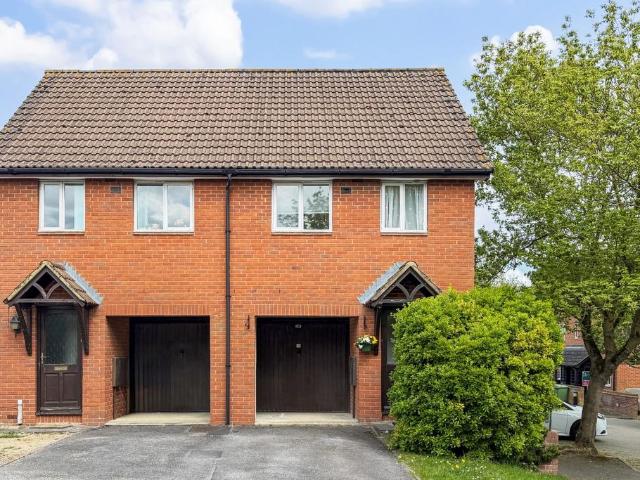 1 bedroom semi detached house for sale