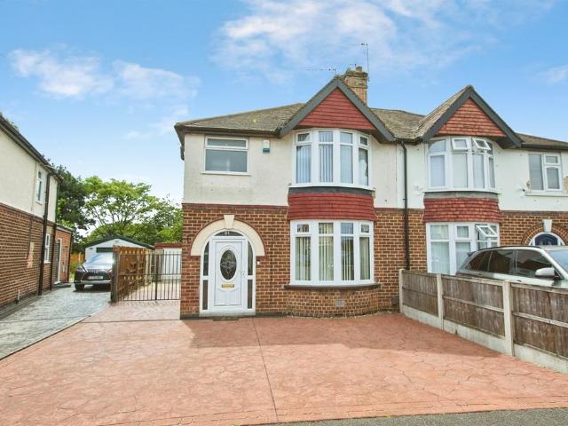 3 bedroom semi detached house for sale
