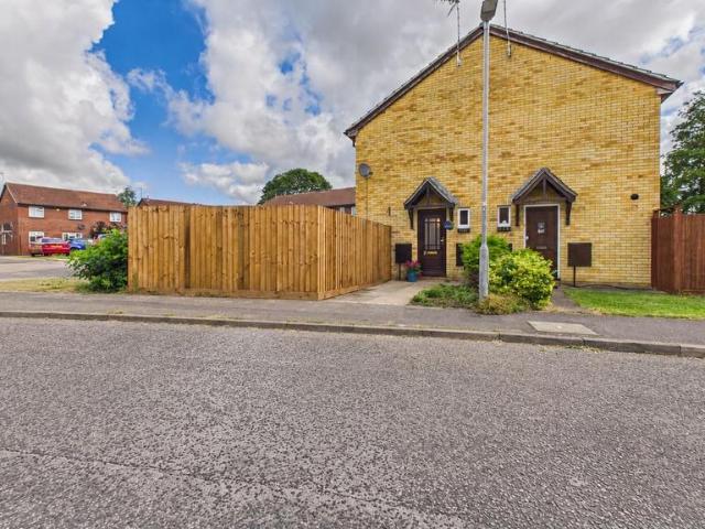 1 bedroom semi detached house for sale