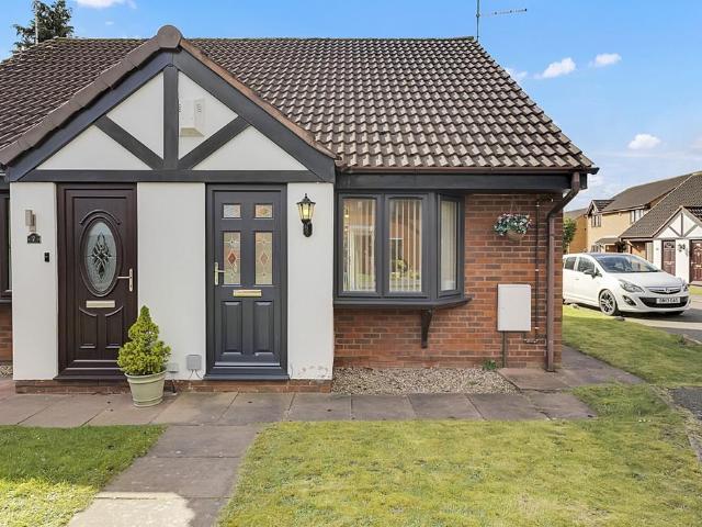 1 bedroom semi detached house for sale